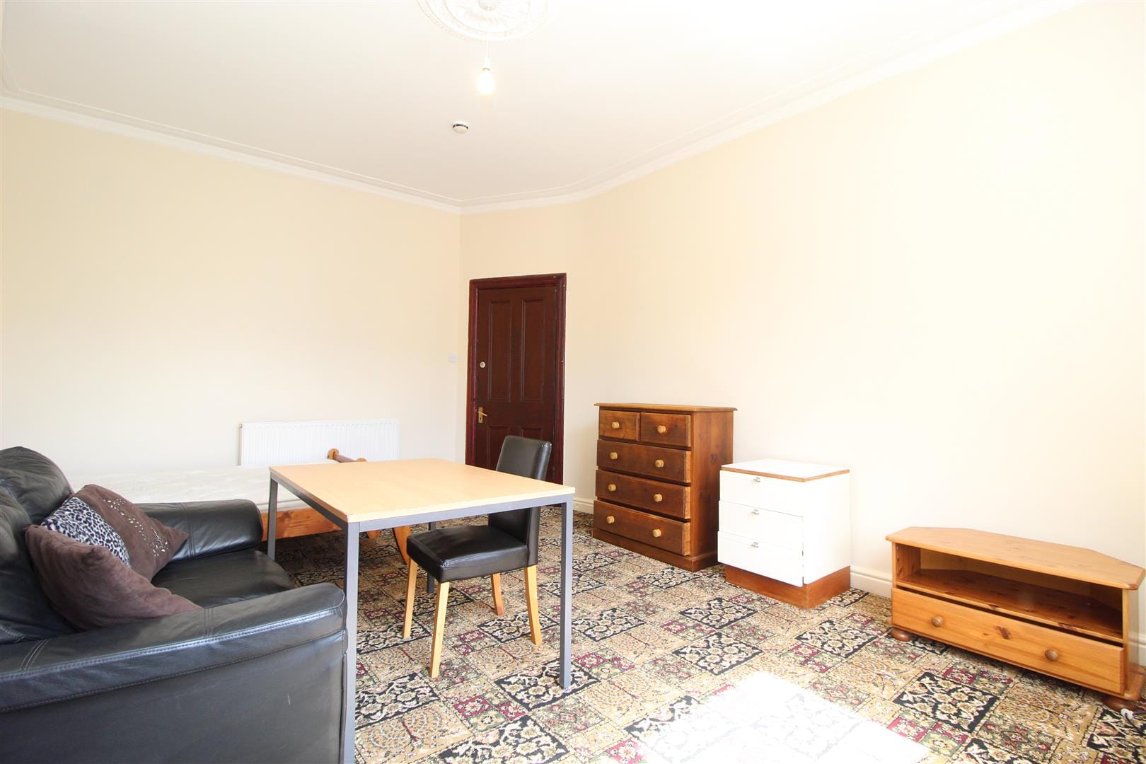 Ingledew Crescent, Lidgett Park - Fletcher Properties